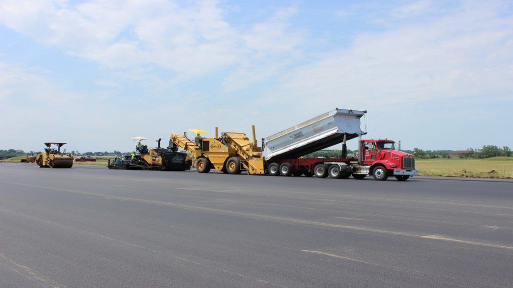 FedEx GSE Wide Trailer Parking - Rieth-Riley Construction Co., Inc.